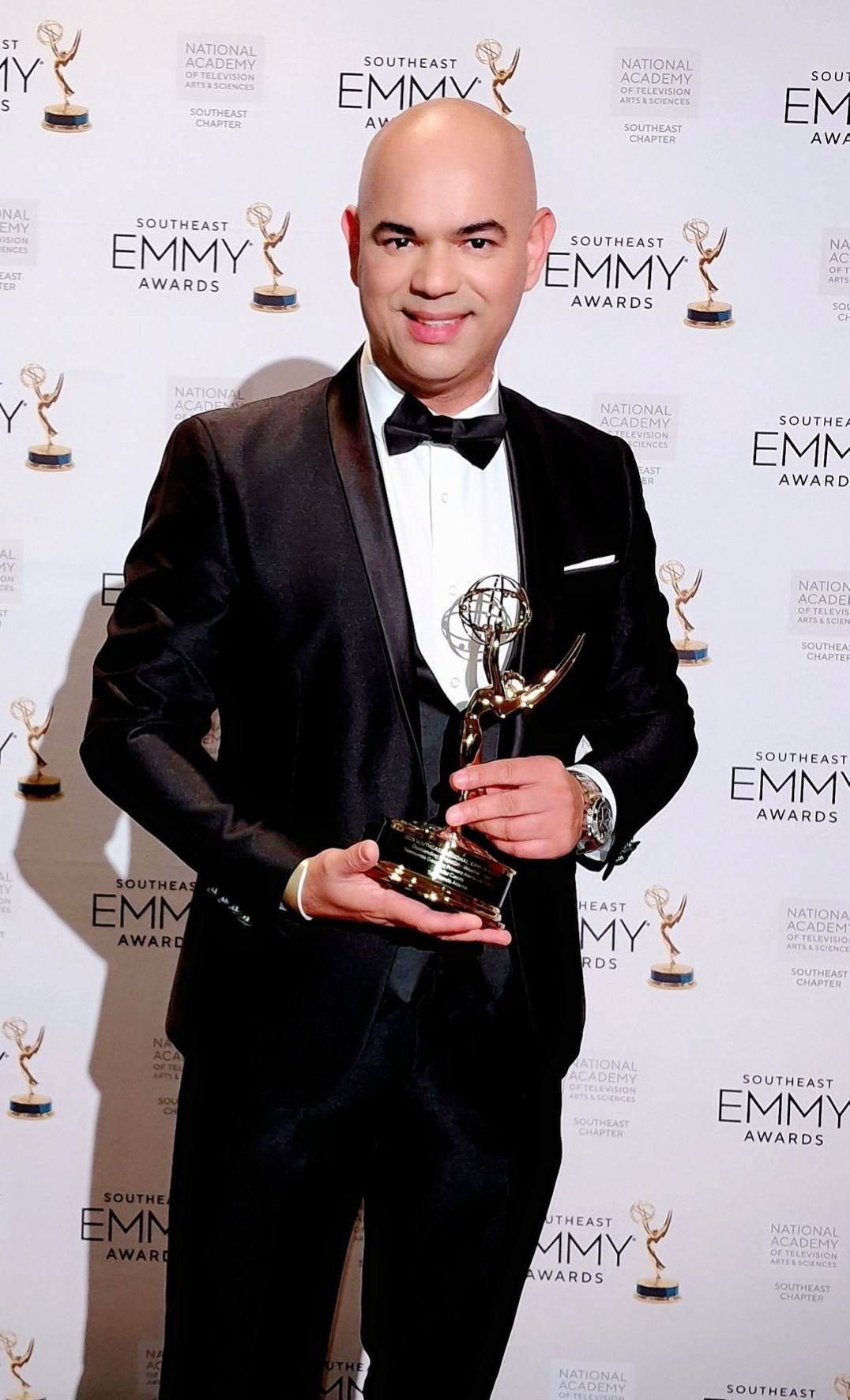 Hondureño Javier Castro triunfa con dos premios Emmy