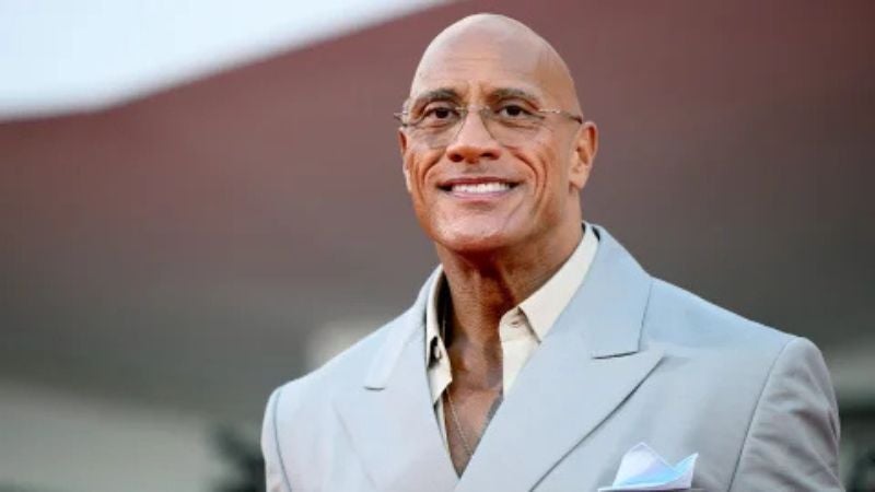 Irreconocible: así se ve "La Roca" en su nueva película