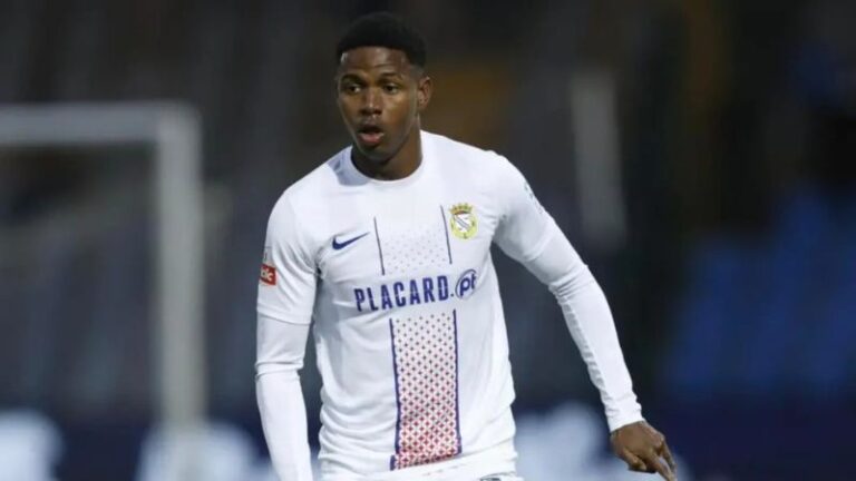 Julián Martínez regresa con el Alverca